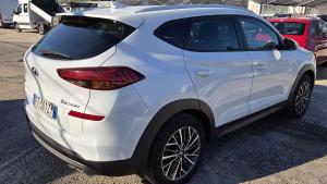 White Hyundai Tucson 2019 in Panevezys, with an engine capacity of 1.60 L and mileage of 119 thousand km for 13800 €, photo  on AUTOMOTO.COM.LV