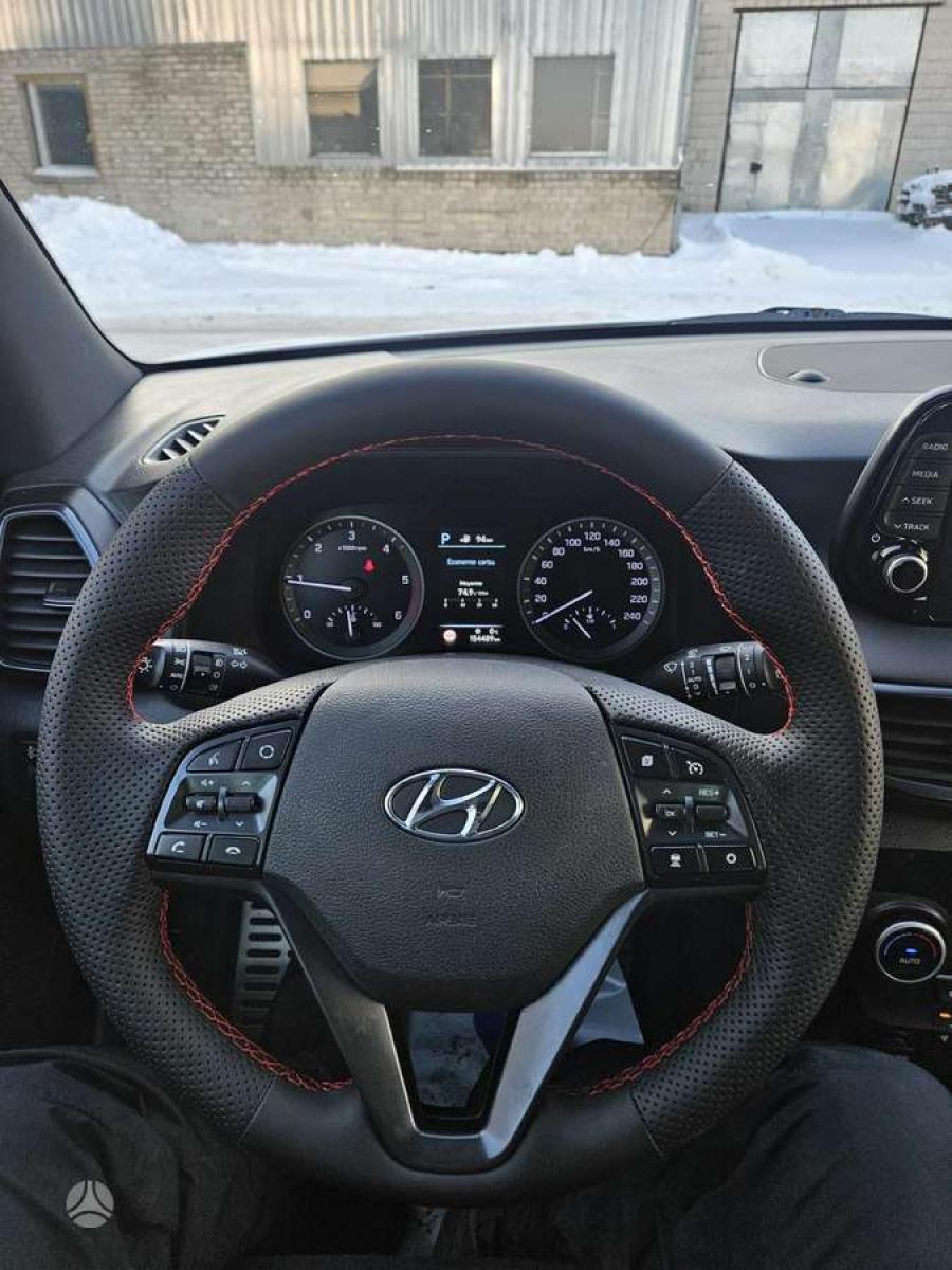 White Hyundai Tucson 2019 in Taurage, with an engine capacity of 1.60 L and mileage of 155 thousand km for 15800 €, photo 26 on AUTOMOTO.COM.LV