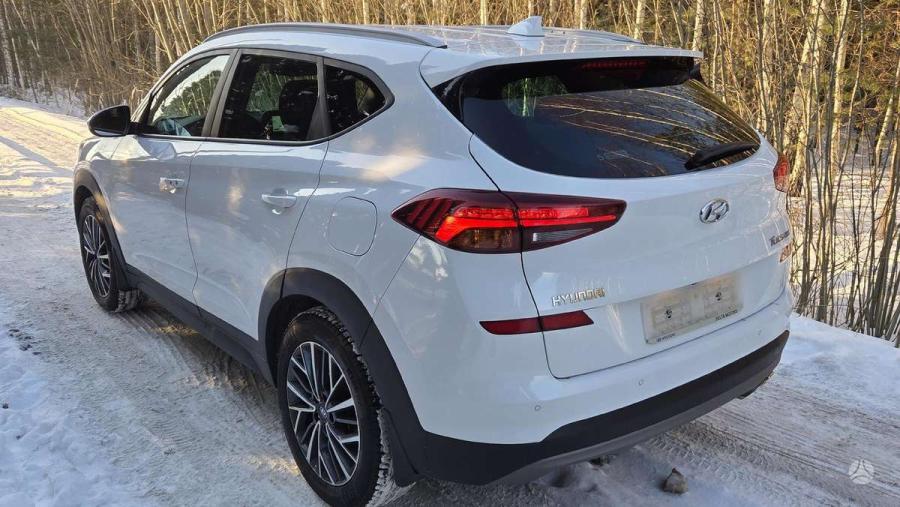 Balts Hyundai Tucson 2019 Panevēža, ar dzinēja tilpumu 1.60 L un nobraukumu 119 tūkst. km par 13800 €, foto 16 vietnē AUTOMOTO.COM.LV