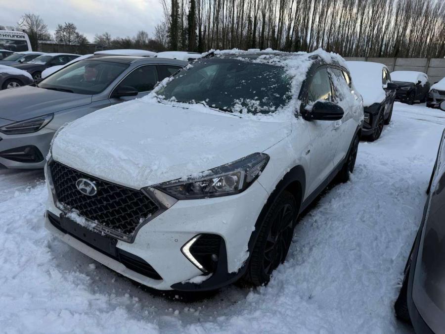 White Hyundai Tucson 2019 in Taurage, with an engine capacity of 1.60 L and mileage of 167 thousand km for 13700 €, photo 1 on AUTOMOTO.COM.LV