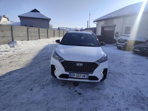 White Hyundai Tucson 2019 in Taurage, with an engine capacity of 1.60 L and mileage of 167 thousand km for 13500 €, photo 1 on AUTOMOTO.COM.LV