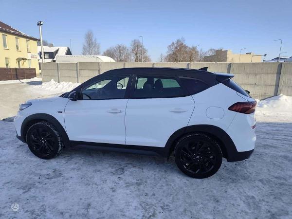 White Hyundai Tucson 2019 in Taurage, with an engine capacity of 1.60 L and mileage of 167 thousand km for 13500 €, photo 2 on AUTOMOTO.COM.LV