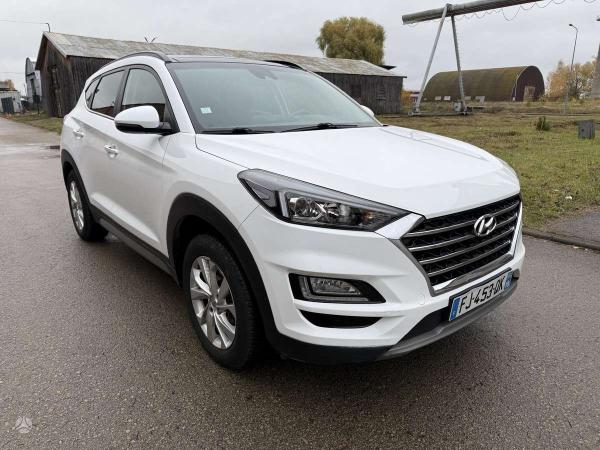 White Hyundai Tucson 2019 in Alytus, with an engine capacity of 1.60 L and mileage of 93 thousand km for 13500 €, photo 2 on AUTOMOTO.COM.LV