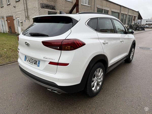 White Hyundai Tucson 2019 in Alytus, with an engine capacity of 1.60 L and mileage of 93 thousand km for 13500 €, photo 4 on AUTOMOTO.COM.LV