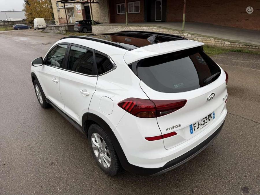 Balts Hyundai Tucson 2019 Alīta, ar dzinēja tilpumu 1.60 L un nobraukumu 93 tūkst. km par 13500 €, foto 6 vietnē AUTOMOTO.COM.LV