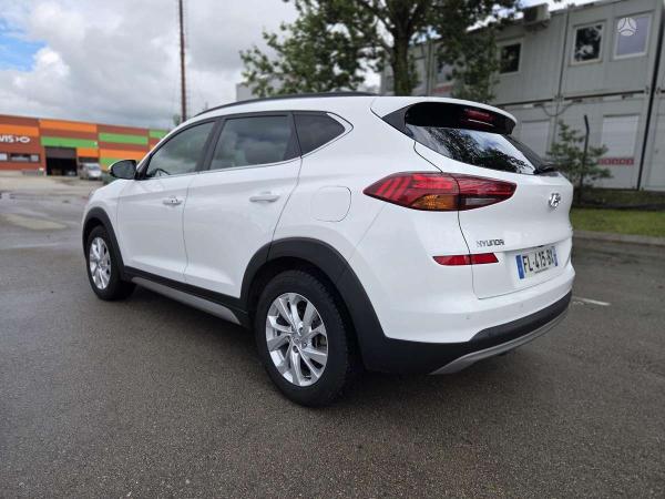 White Hyundai Tucson 2019 in Klaipeda, with an engine capacity of 1.60 L and mileage of 180 thousand km for 14200 €, photo 8 on AUTOMOTO.COM.LV