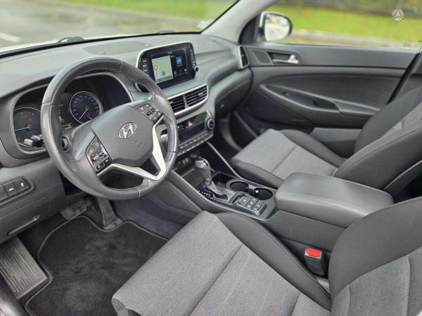 White Hyundai Tucson 2019 in Klaipeda, with an engine capacity of 1.60 L and mileage of 180 thousand km for 14200 €, photo 9 on AUTOMOTO.COM.LV