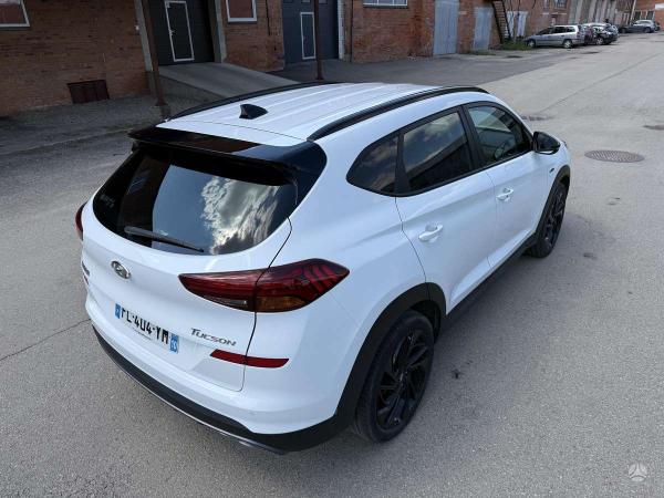 White Hyundai Tucson 2019 in Alytus, with an engine capacity of 1.60 L and mileage of 139 thousand km for 14700 €, photo 6 on AUTOMOTO.COM.LV