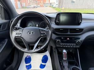 White Hyundai Tucson 2019 in Alytus, with an engine capacity of 1.60 L and mileage of 139 thousand km for 14700 €, photo 18 on AUTOMOTO.COM.LV