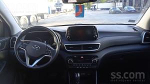 White Hyundai Tucson 2019 in Riga, with an engine capacity of 1.60 L and mileage of 168 thousand km for 12000 €, photo 6 on AUTOMOTO.COM.LV