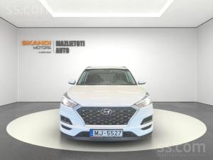 White Hyundai Tucson 2019 in Riga, with an engine capacity of 1.60 L and mileage of 64 thousand km for 13990 €, photo 3 on AUTOMOTO.COM.LV