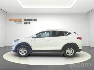 White Hyundai Tucson 2019 in Riga, with an engine capacity of 1.60 L and mileage of 64 thousand km for 13990 €, photo 4 on AUTOMOTO.COM.LV