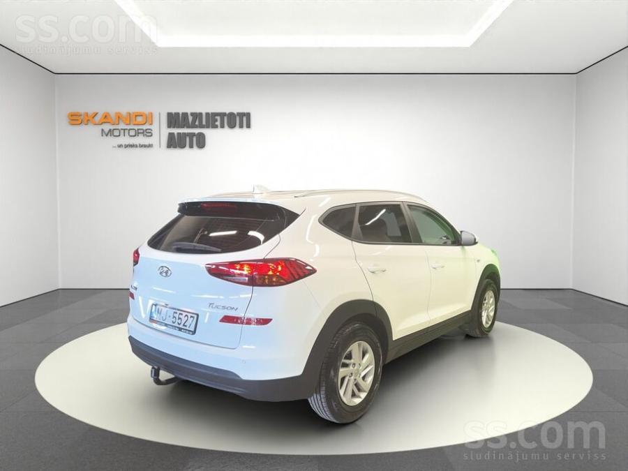 White Hyundai Tucson 2019 in Riga, with an engine capacity of 1.60 L and mileage of 64 thousand km for 13990 €, photo 7 on AUTOMOTO.COM.LV