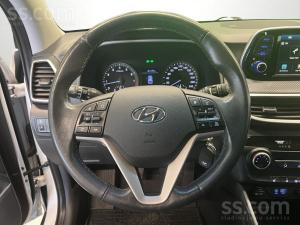 White Hyundai Tucson 2019 in Riga, with an engine capacity of 1.60 L and mileage of 64 thousand km for 13990 €, photo 11 on AUTOMOTO.COM.LV