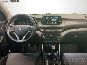White Hyundai Tucson 2019 in Riga, with an engine capacity of 1.60 L and mileage of 64 thousand km for 13990 €, photo 15 on AUTOMOTO.COM.LV