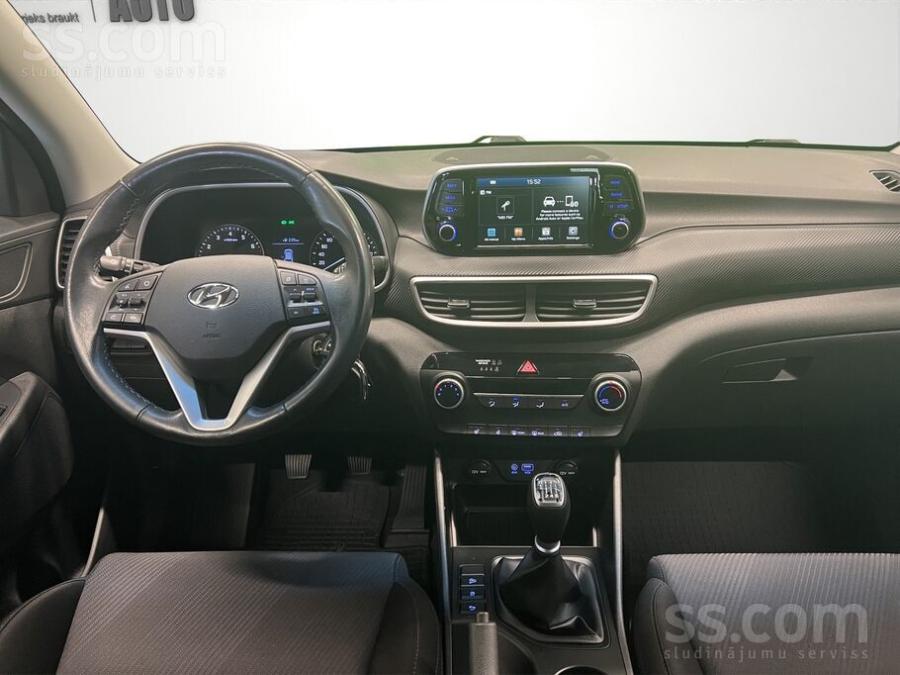 White Hyundai Tucson 2019 in Riga, with an engine capacity of 1.60 L and mileage of 64 thousand km for 13990 €, photo 15 on AUTOMOTO.COM.LV