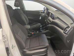White Hyundai Tucson 2019 in Riga, with an engine capacity of 1.60 L and mileage of 64 thousand km for 13990 €, photo 17 on AUTOMOTO.COM.LV