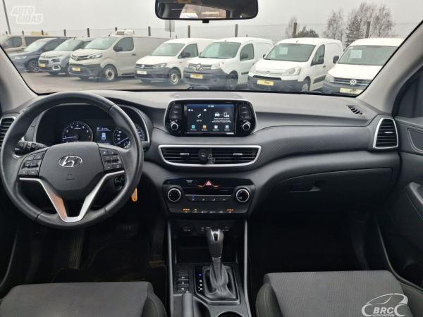 White Hyundai Tucson 2020 in Avizieniai, with an engine capacity of 2.00 L and mileage of 127 thousand km for 12900 €, photo 5 on AUTOMOTO.COM.LV
