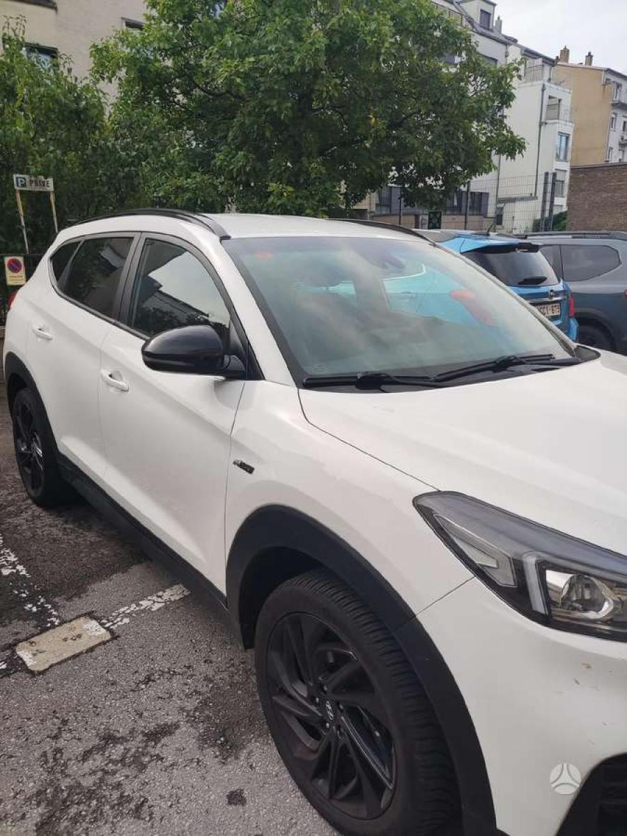 White Hyundai Tucson 2020 in Marijampole, with an engine capacity of 1.60 L and mileage of 200 thousand km for 9499 €, photo 1 on AUTOMOTO.COM.LV