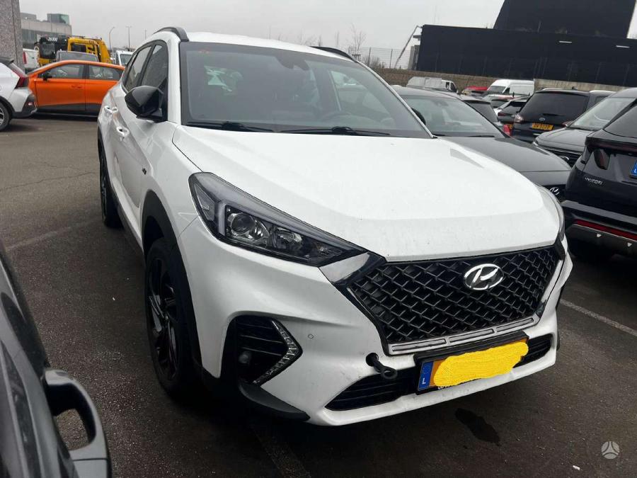 White Hyundai Tucson 2020 in Marijampole, with an engine capacity of 1.60 L and mileage of 200 thousand km for 9499 €, photo 11 on AUTOMOTO.COM.LV