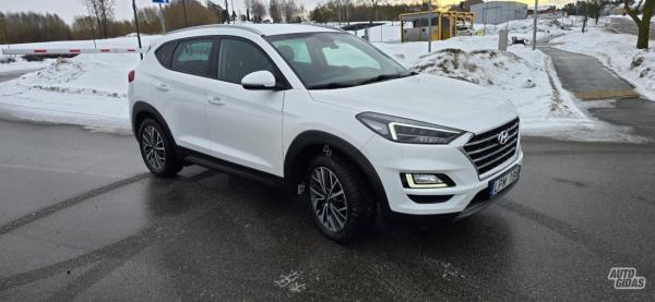 White Hyundai Tucson 2020 in Vilnius, with an engine capacity of 1.60 L and mileage of 79 thousand km for 18900 €, photo 2 on AUTOMOTO.COM.LV