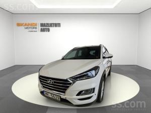 White Hyundai Tucson 2020 in Liepaja, with an engine capacity of 1.60 L and mileage of 82 thousand km for 14990 €, photo 4 on AUTOMOTO.COM.LV