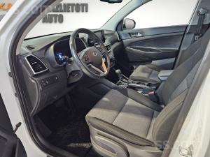 White Hyundai Tucson 2020 in Liepaja, with an engine capacity of 1.60 L and mileage of 82 thousand km for 14990 €, photo 7 on AUTOMOTO.COM.LV
