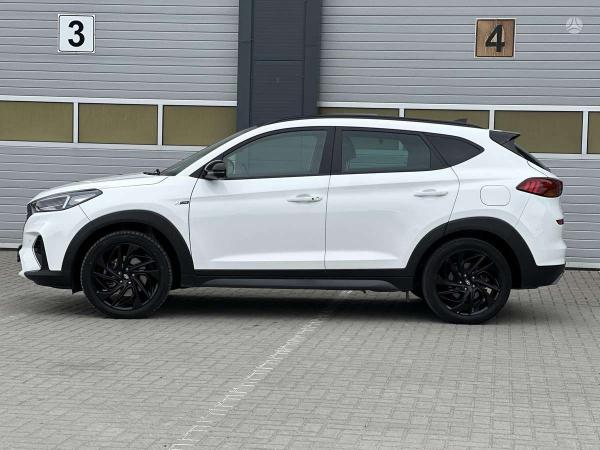 White Hyundai Tucson 2020 in Kretinga, with an engine capacity of 1.60 L and mileage of 118 thousand km for 16999 €, photo 5 on AUTOMOTO.COM.LV