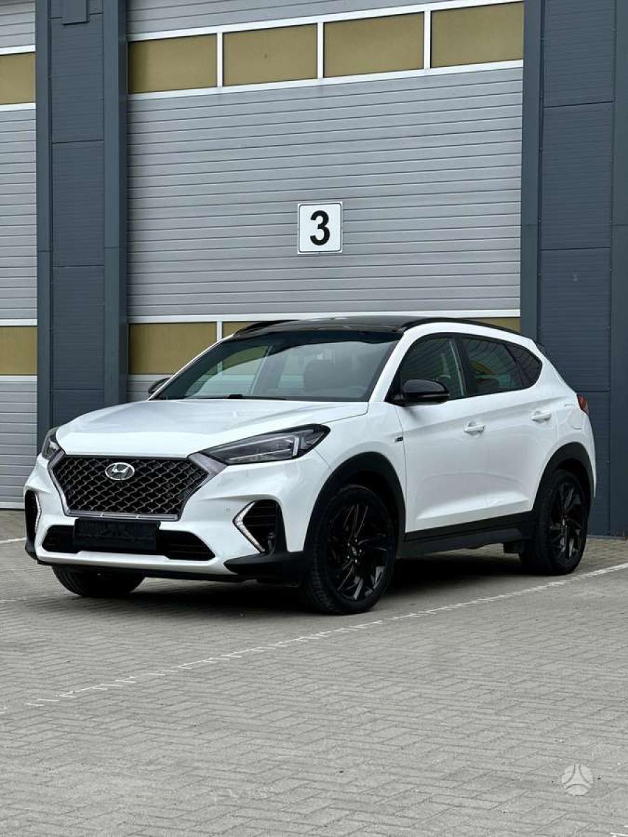 White Hyundai Tucson 2020 in Kretinga, with an engine capacity of 1.60 L and mileage of 118 thousand km for 16999 €, photo 1 on AUTOMOTO.COM.LV