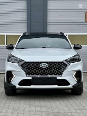 White Hyundai Tucson 2020 in Kretinga, with an engine capacity of 1.60 L and mileage of 118 thousand km for 16999 €, photo 3 on AUTOMOTO.COM.LV