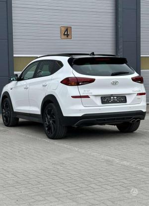 White Hyundai Tucson 2020 in Kretinga, with an engine capacity of 1.60 L and mileage of 118 thousand km for 16999 €, photo 9 on AUTOMOTO.COM.LV