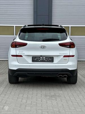 White Hyundai Tucson 2020 in Kretinga, with an engine capacity of 1.60 L and mileage of 118 thousand km for 16999 €, photo 10 on AUTOMOTO.COM.LV