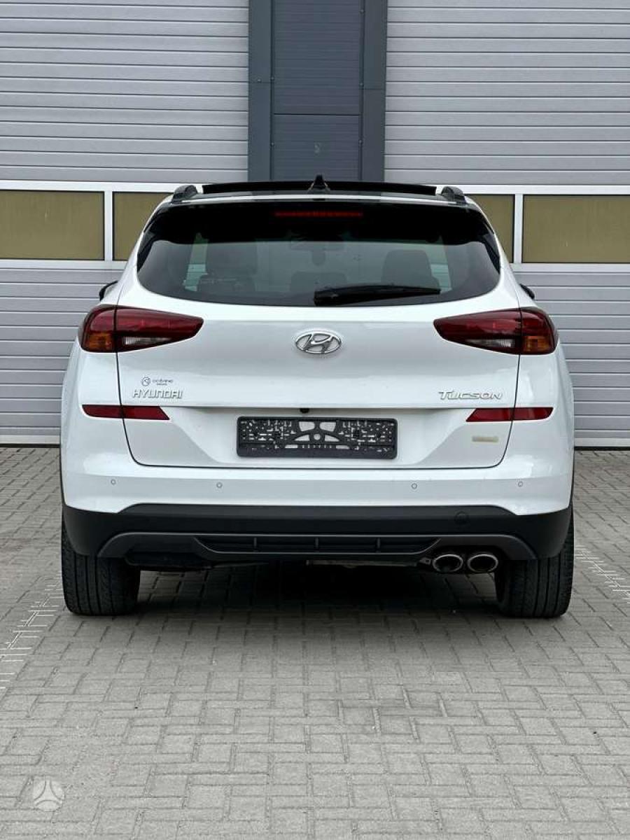 White Hyundai Tucson 2020 in Kretinga, with an engine capacity of 1.60 L and mileage of 118 thousand km for 16999 €, photo 10 on AUTOMOTO.COM.LV