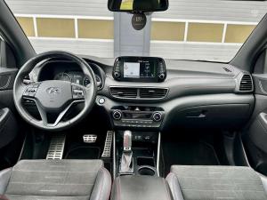 White Hyundai Tucson 2020 in Kretinga, with an engine capacity of 1.60 L and mileage of 118 thousand km for 16999 €, photo 16 on AUTOMOTO.COM.LV