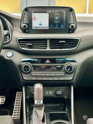 White Hyundai Tucson 2020 in Kretinga, with an engine capacity of 1.60 L and mileage of 118 thousand km for 16999 €, photo 18 on AUTOMOTO.COM.LV