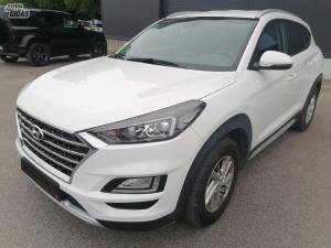 White Hyundai Tucson 2020 in Klaipeda, with an engine capacity of 1.60 L and mileage of 220 thousand km for 12990 €, photo  on AUTOMOTO.COM.LV