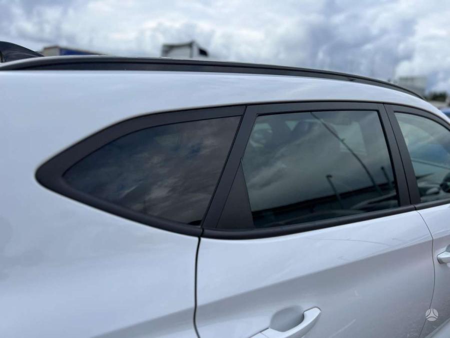 White Hyundai Tucson 2020 in Panevezys, with an engine capacity of 1.60 L and mileage of 100 thousand km for 10999 €, photo 16 on AUTOMOTO.COM.LV