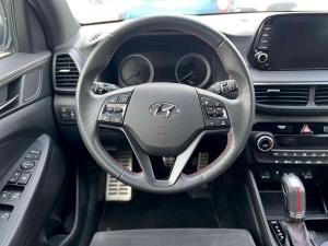 White Hyundai Tucson 2020 in Panevezys, with an engine capacity of 1.60 L and mileage of 100 thousand km for 10999 €, photo 21 on AUTOMOTO.COM.LV