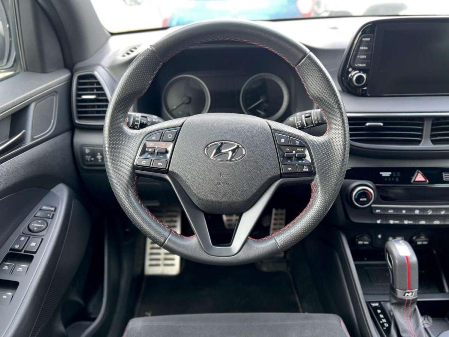 White Hyundai Tucson 2020 in Panevezys, with an engine capacity of 1.60 L and mileage of 100 thousand km for 10999 €, photo 21 on AUTOMOTO.COM.LV