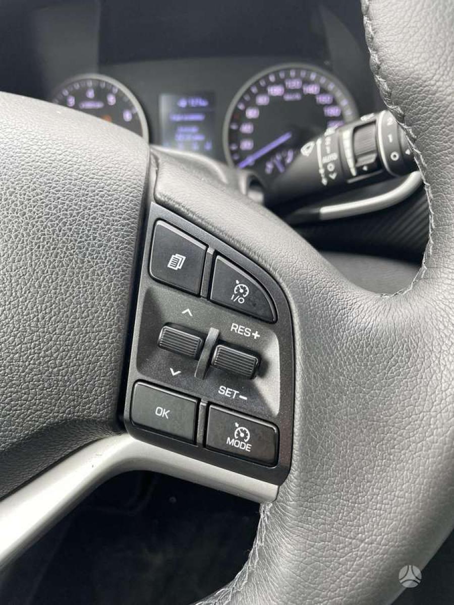 White Hyundai Tucson 2020 in Vilnius, with an engine capacity of 1.59 L and mileage of 178 thousand km for 13750 €, photo 16 on AUTOMOTO.COM.LV