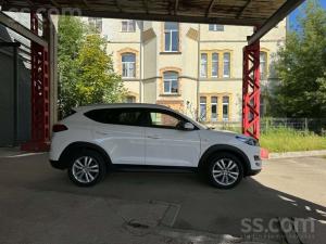 Balts Hyundai Tucson 2020 Rīga, ar dzinēja tilpumu 1.60 L un nobraukumu 99 tūkst. km par 15900 €, foto 9 vietnē AUTOMOTO.COM.LV