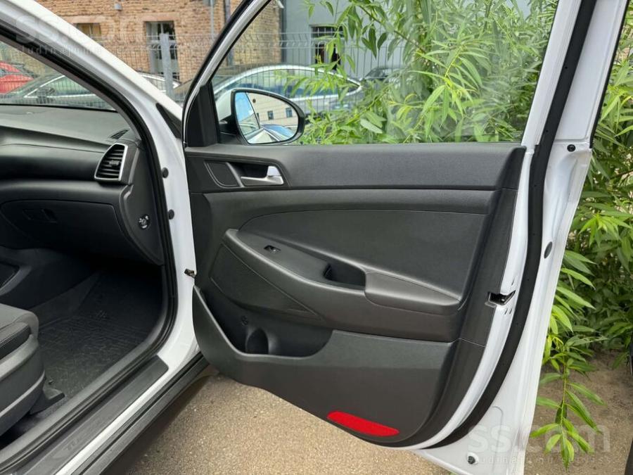 Balts Hyundai Tucson 2020 Rīga, ar dzinēja tilpumu 1.60 L un nobraukumu 99 tūkst. km par 15900 €, foto 14 vietnē AUTOMOTO.COM.LV