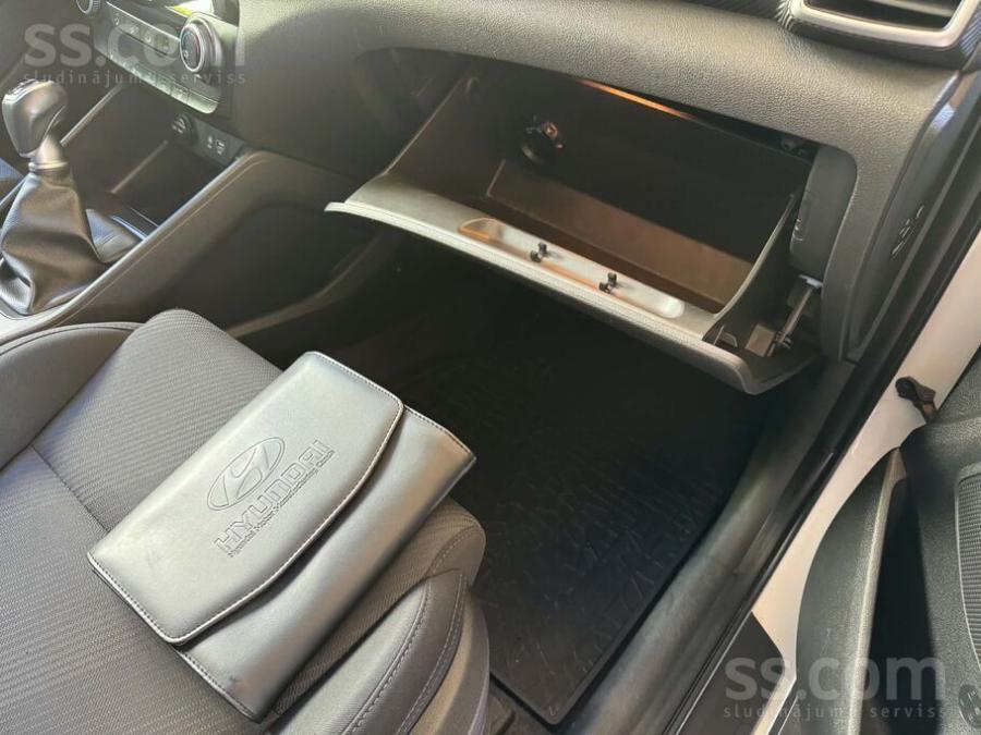 Balts Hyundai Tucson 2020 Rīga, ar dzinēja tilpumu 1.60 L un nobraukumu 99 tūkst. km par 15900 €, foto 25 vietnē AUTOMOTO.COM.LV