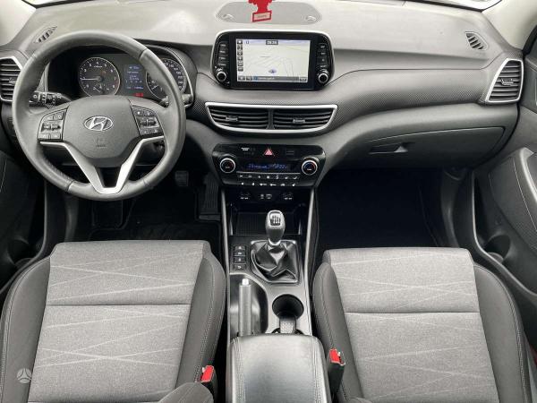 White Hyundai Tucson 2020 in Vilnius, with an engine capacity of 1.59 L and mileage of 178 thousand km for 13350 €, photo 6 on AUTOMOTO.COM.LV