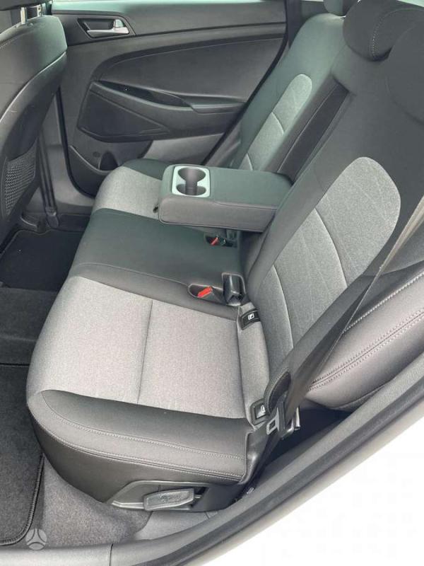 White Hyundai Tucson 2020 in Vilnius, with an engine capacity of 1.59 L and mileage of 178 thousand km for 13350 €, photo 10 on AUTOMOTO.COM.LV