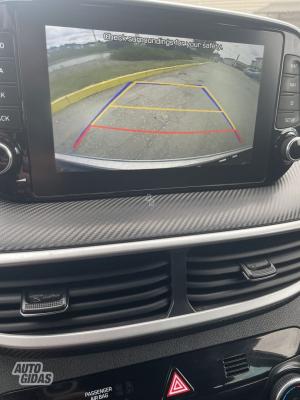White Hyundai Tucson 2020 in Vilnius, with an engine capacity of 1.60 L and mileage of 178 thousand km for 12850 €, photo 21 on AUTOMOTO.COM.LV