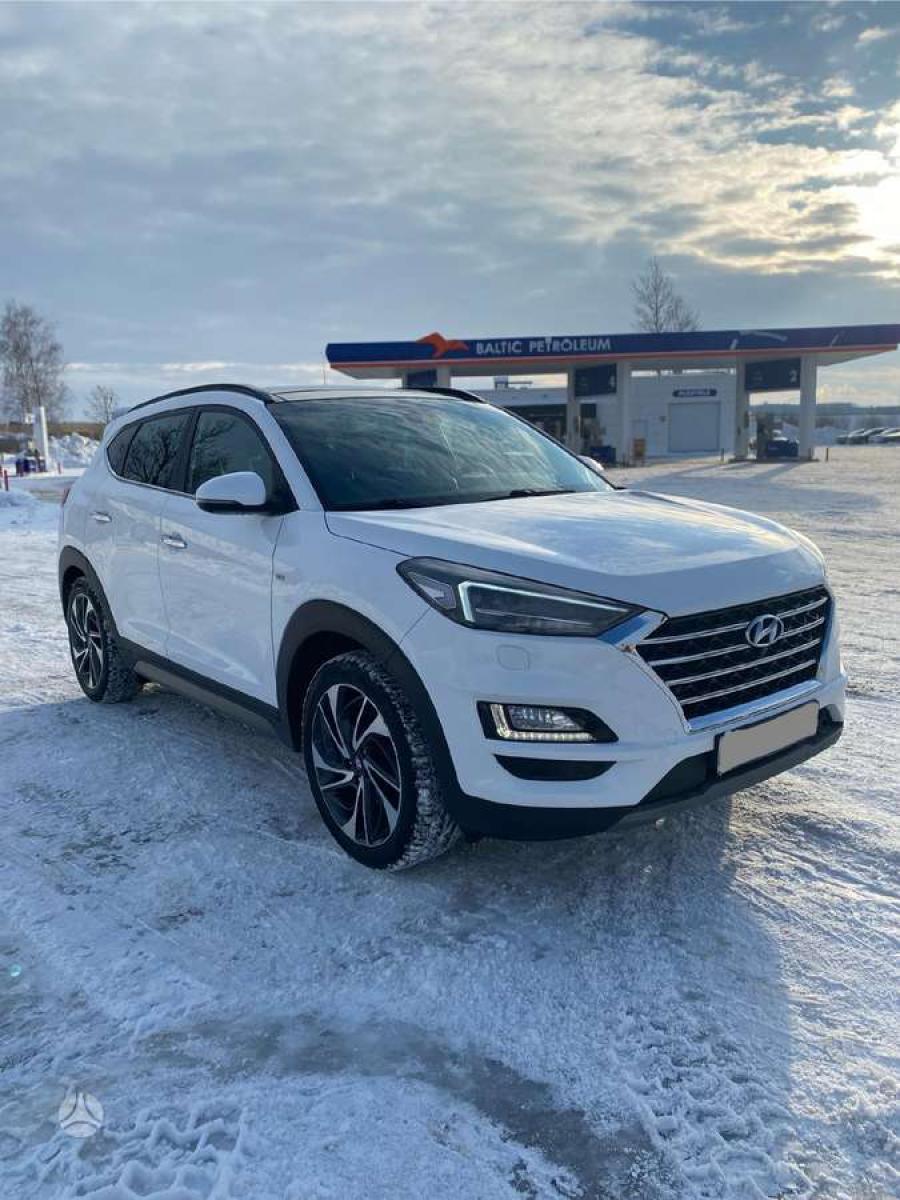 White Hyundai Tucson 2021 in Klaipeda, with an engine capacity of 1.60 L and mileage of 152 thousand km for 16800 €, photo 3 on AUTOMOTO.COM.LV