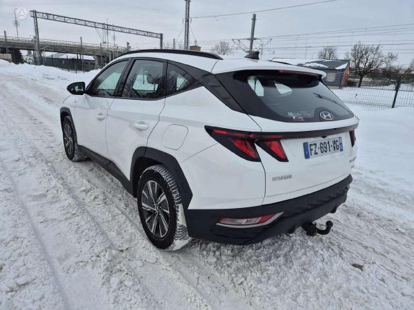 Balts Hyundai Tucson 2021 Šauļi, ar dzinēja tilpumu 1.60 L un nobraukumu 133 tūkst. km par 17600 €, foto 4 vietnē AUTOMOTO.COM.LV