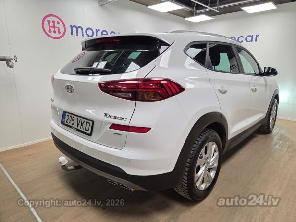 White Hyundai Tucson 2021 in Tallinn, with an engine capacity of 1.60 L and mileage of 155 thousand km for 14900 €, photo 6 on AUTOMOTO.COM.LV