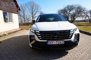 White Hyundai Tucson 2021 in Dobele, with an engine capacity of 1.60 L and mileage of 32 thousand km for 20500 €, photo 5 on AUTOMOTO.COM.LV